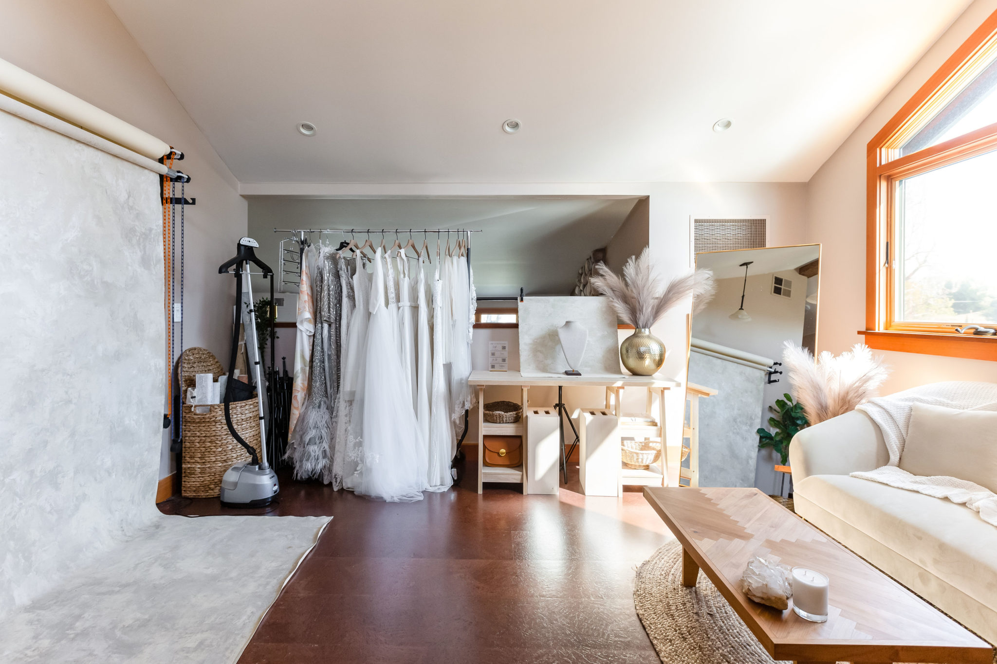 Inside Iann Ivy Photography’s Natural Light Filled Photo Studio | www ...